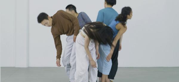 Biennale Arte 2024 | Performance: Isaac Chong Wai - Falling Reversely